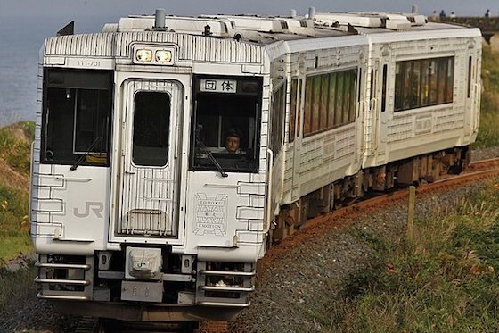 Learn something from this gourmet Japanese tourism train - HOTELSMag.com